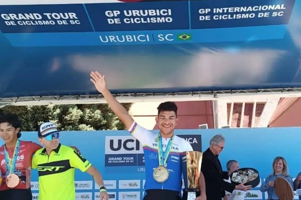 Paula Andrea Carrasco and Leangel Linarez dominate the Santa Catarina ...