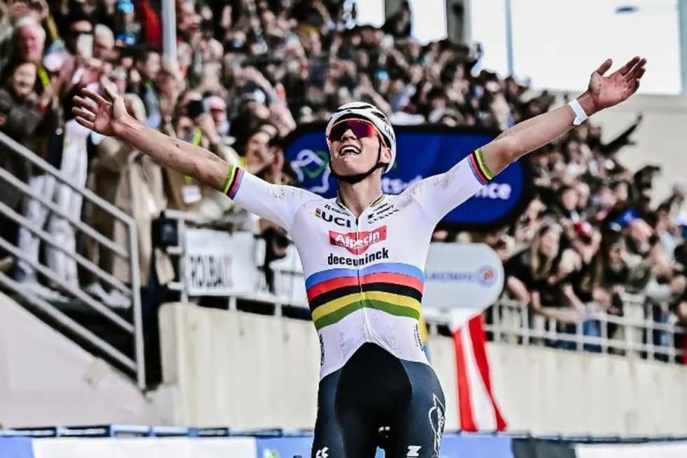 Victoria monumental e histórica de Mathieu van der Poel en la París ...