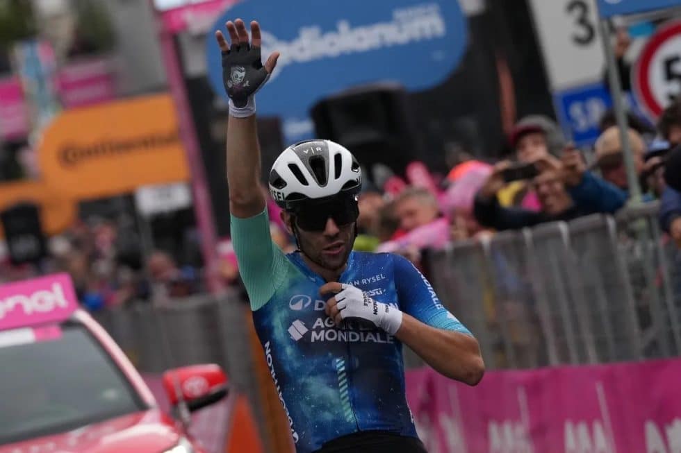 Andrea Vendrame wins the antepenultimate stage of the Giro d’Italia ...
